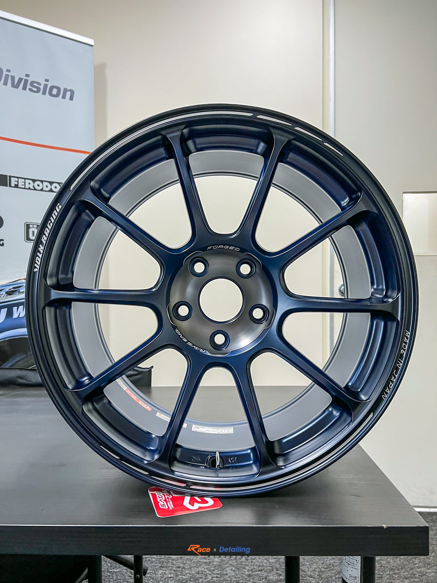 RAYS, Volk Racing ZE40 Time Attack III Metallic Blue/Matte Black Clear ...